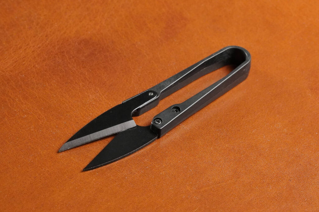 Thread Clippers – Sewing Snips – Thread Nippers – The Spoon Crank