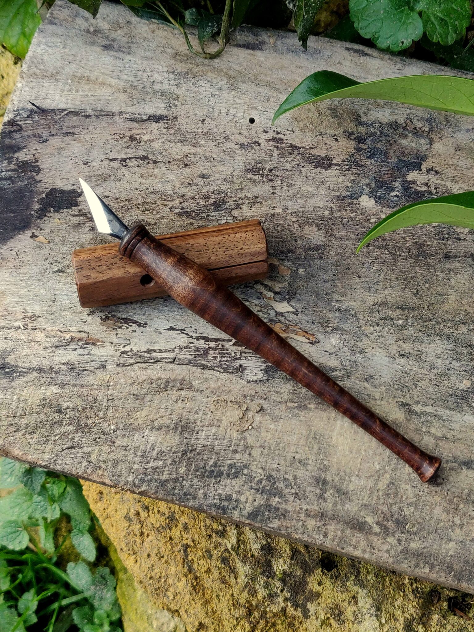 Hand forged Kolrosing Knife V2.0 - Brown - The Spoon Crank