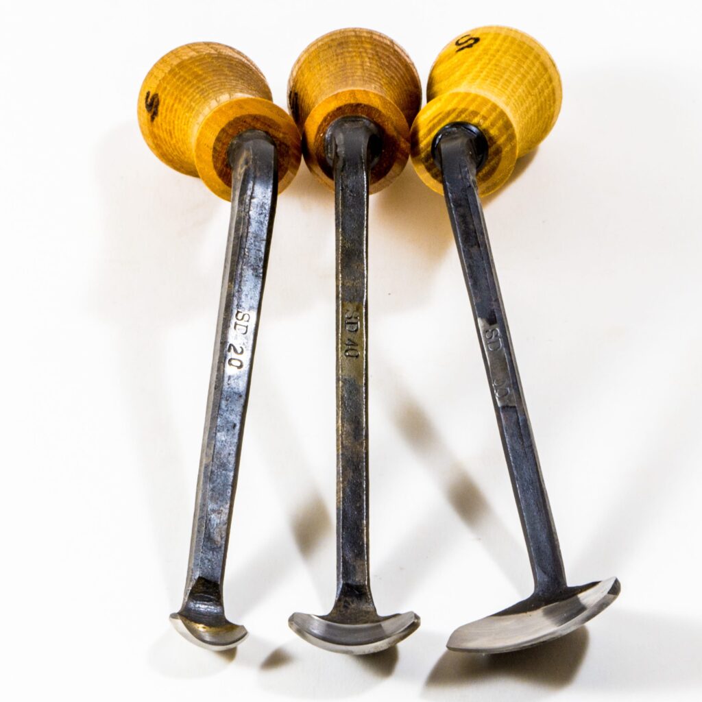 Hooked Dogleg Gouges – The Spoon Crank