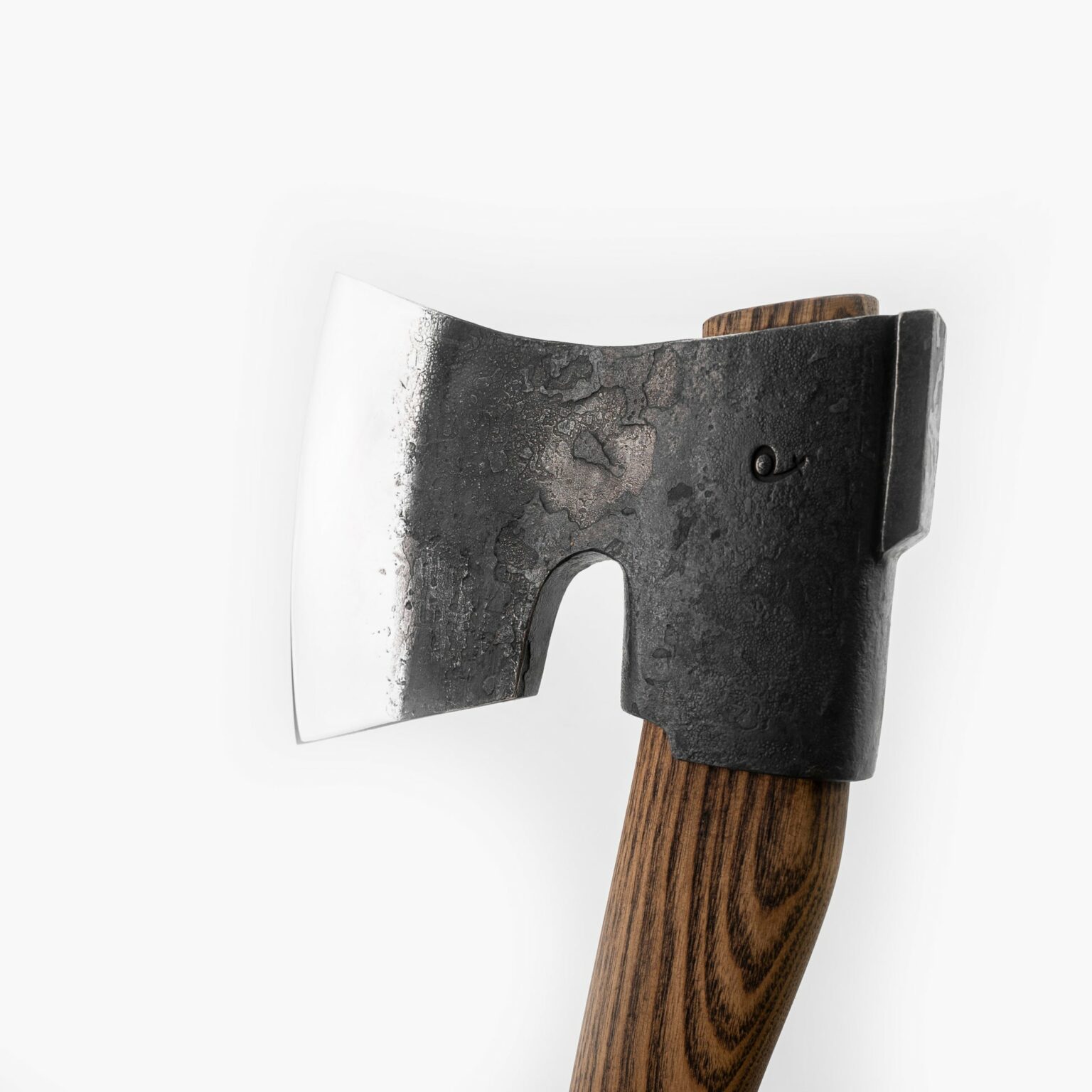 Big Finnish Forest Axe – The Spoon Crank