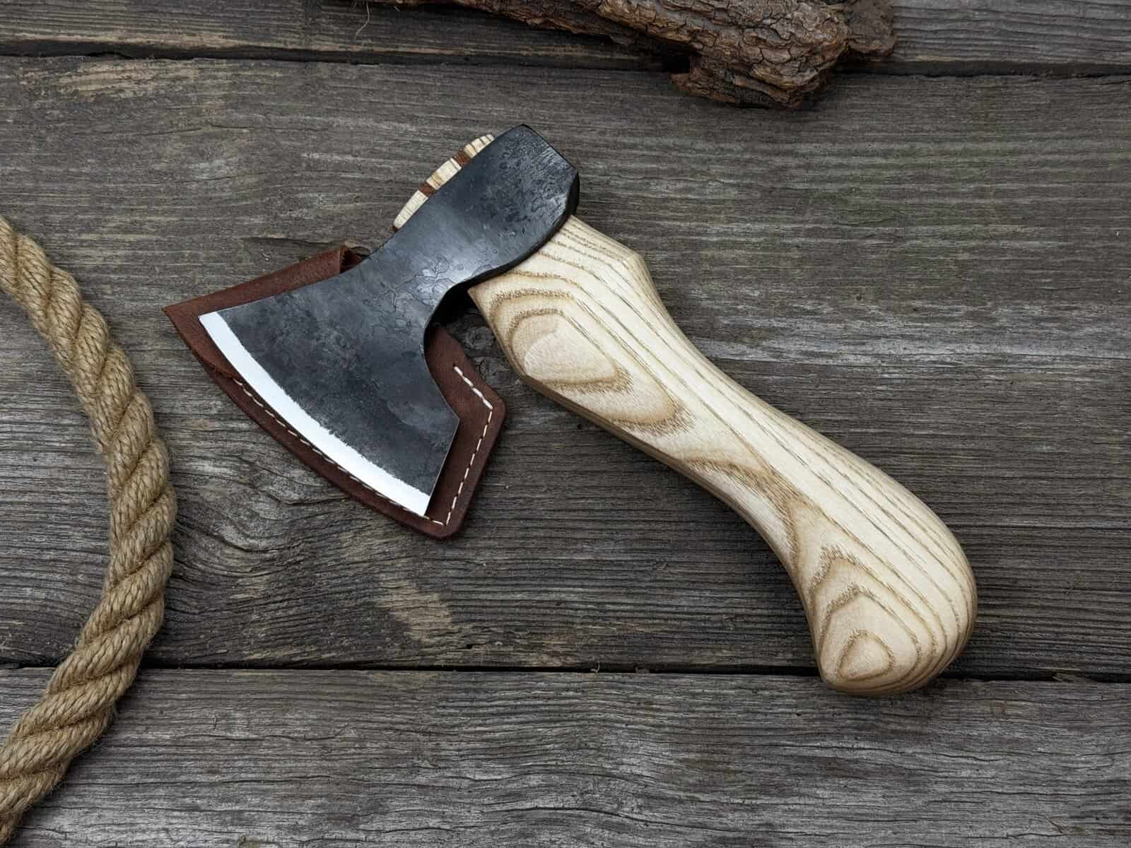 Small Carving Axe with Belt Loop, 0.47 kg (1 lb) - The Spoon Crank